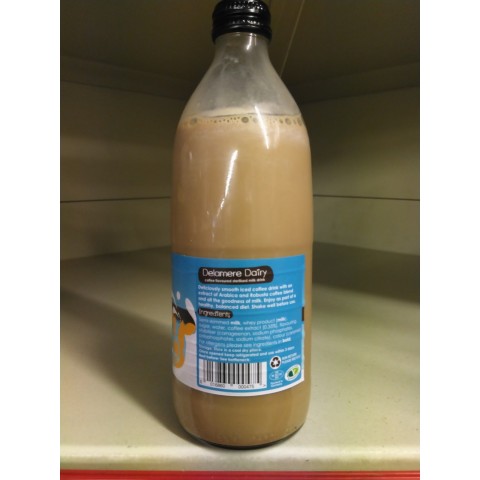 Delamere Banana Flavour Milk 500ml - 8 Till Late / Deliver Cardiff